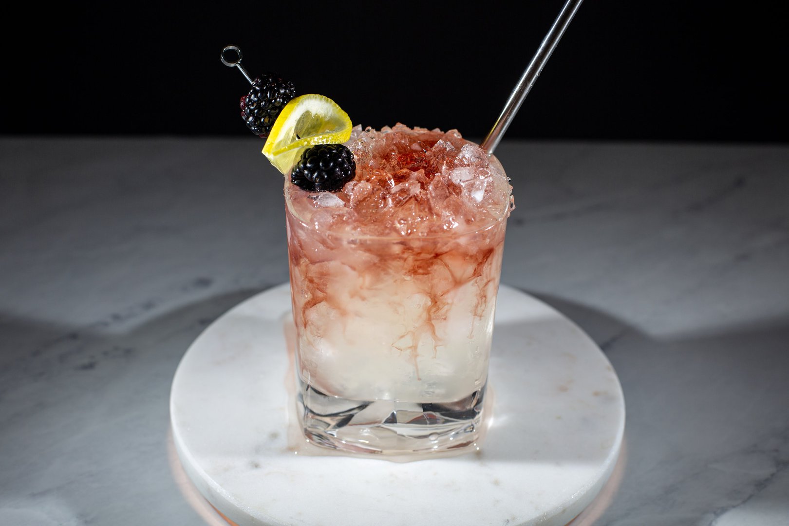 Bramble Recipe - CocktailLove
